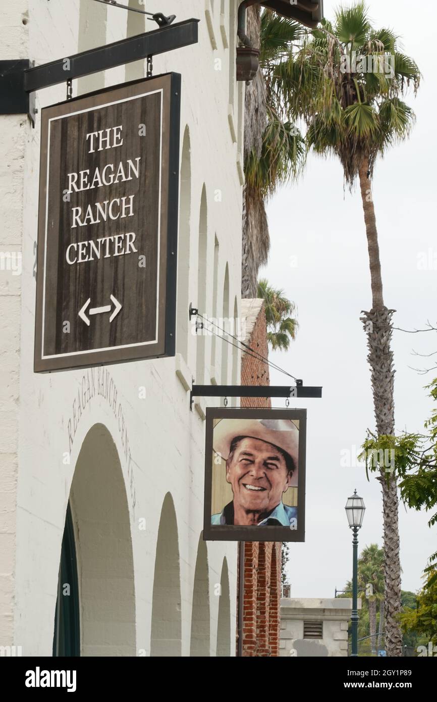 Reagan center hi-res stock photography and images - Alamy