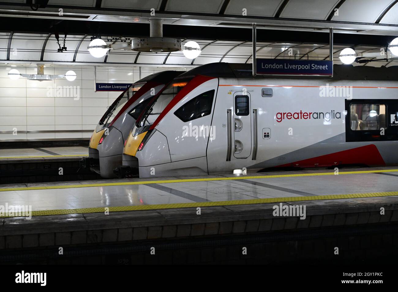 Rail class 321 hi-res stock photography and images - Alamy