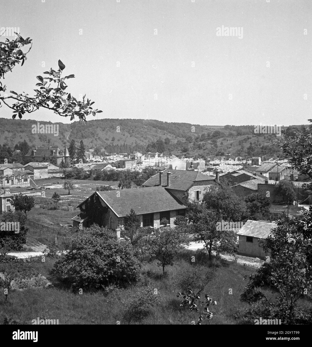 Malerische Kleinstadt in Südfrankreich 1930er Jahre. Scenic small town ...