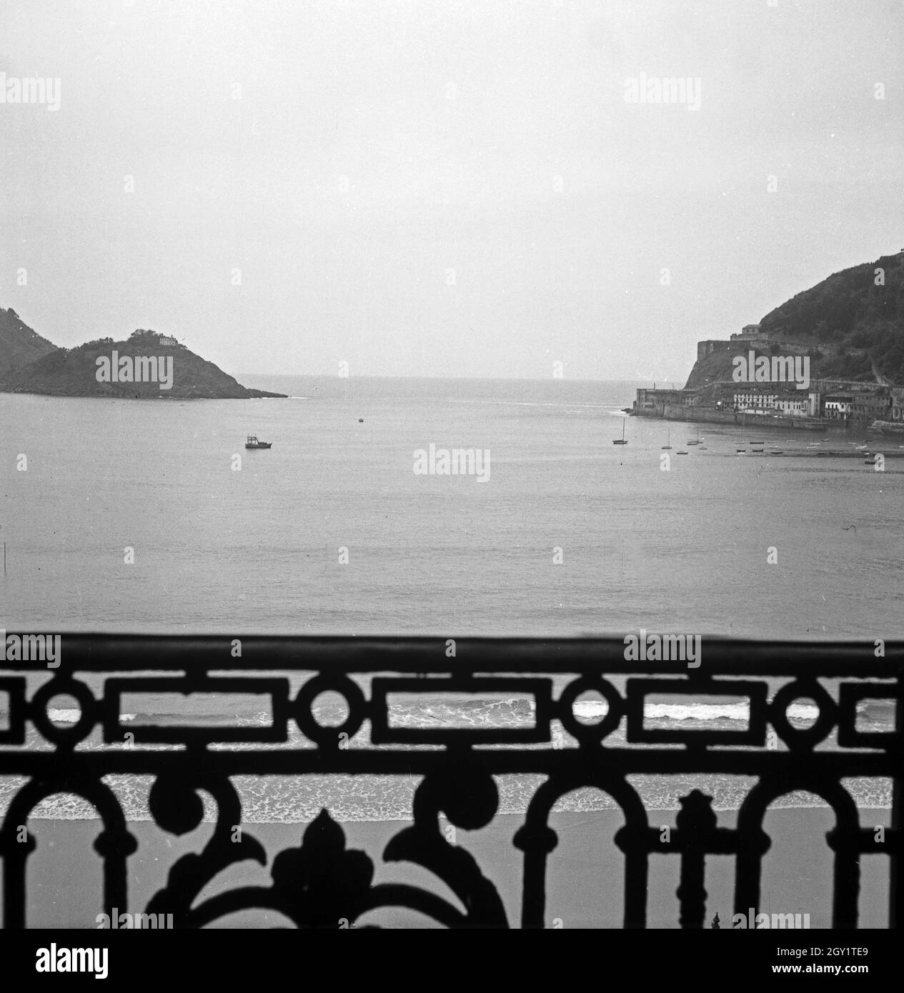 Blick auf den Atlantik bei San Sebastian, Spanien 1930er Jahre. View to ...