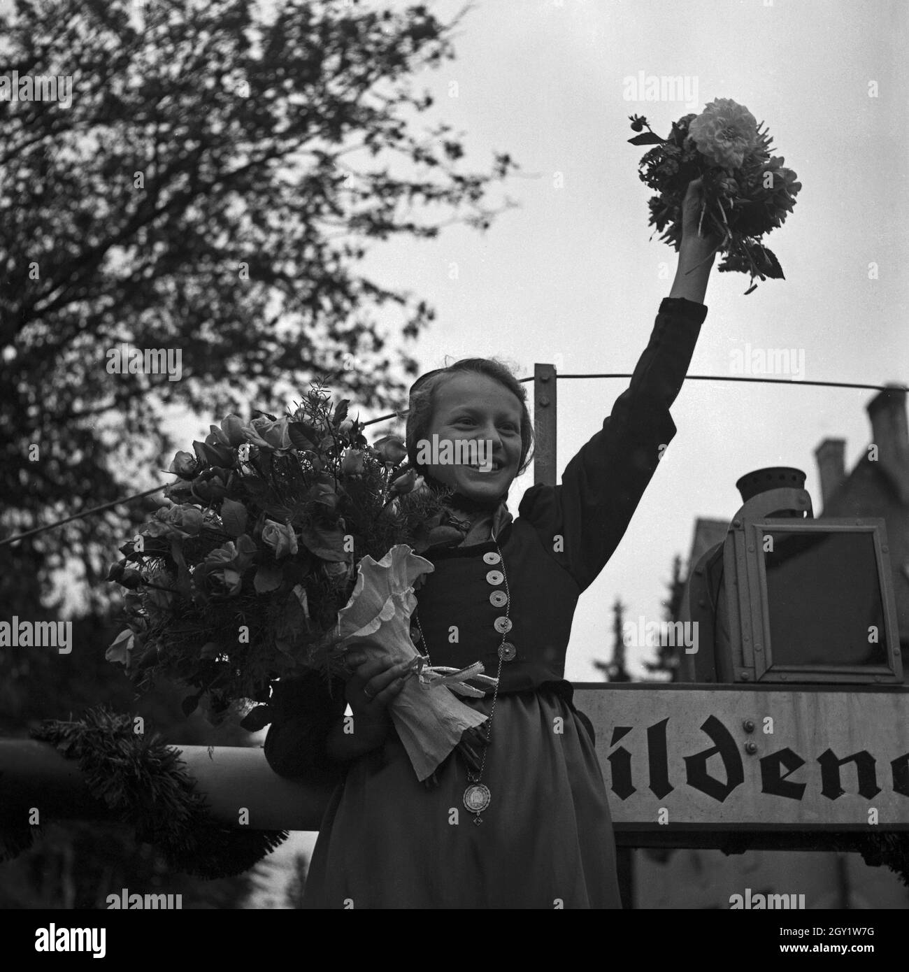 Hitler und kinder hi-res stock photography and images - Alamy