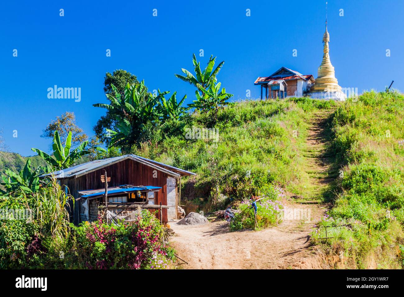 Small hilltop village stupa near Kalaw town, Myanmar Stock Photo - Alamy