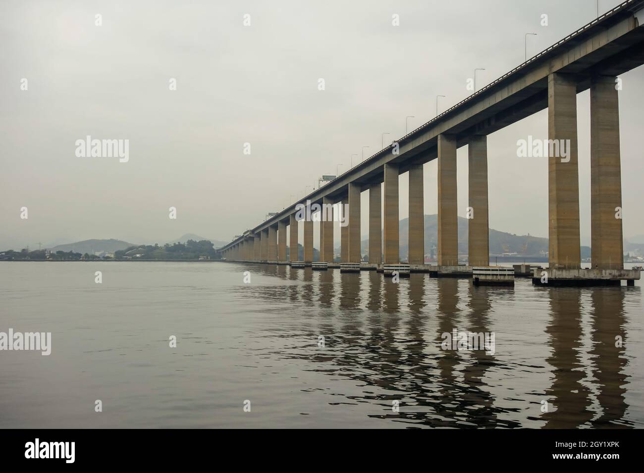 Rio Niteroi bridge in Guanabara bay, Brazil Stock Photo - Alamy