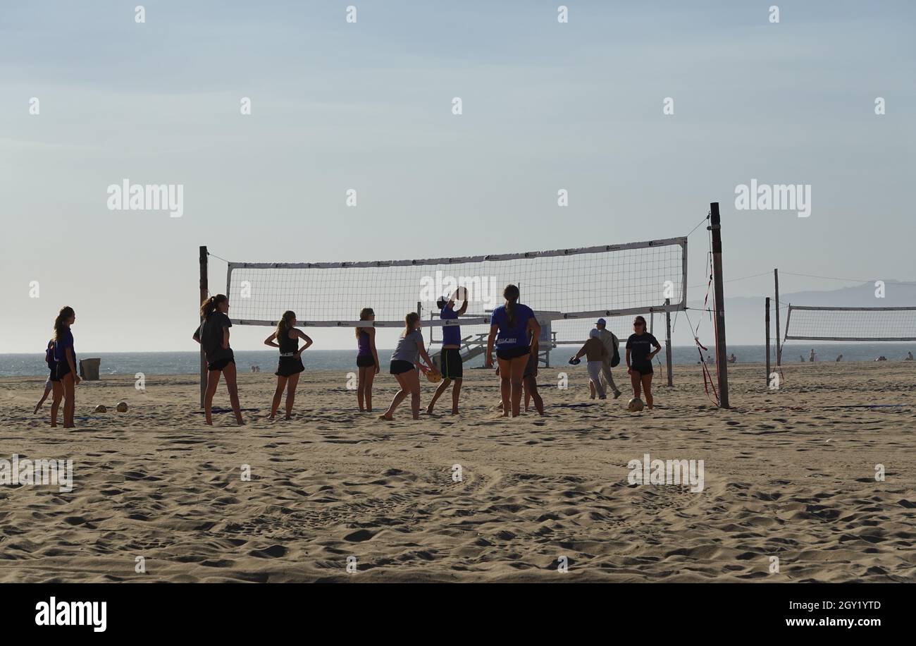 Young people playing netball on Venice Beach, California, USA Stock ...