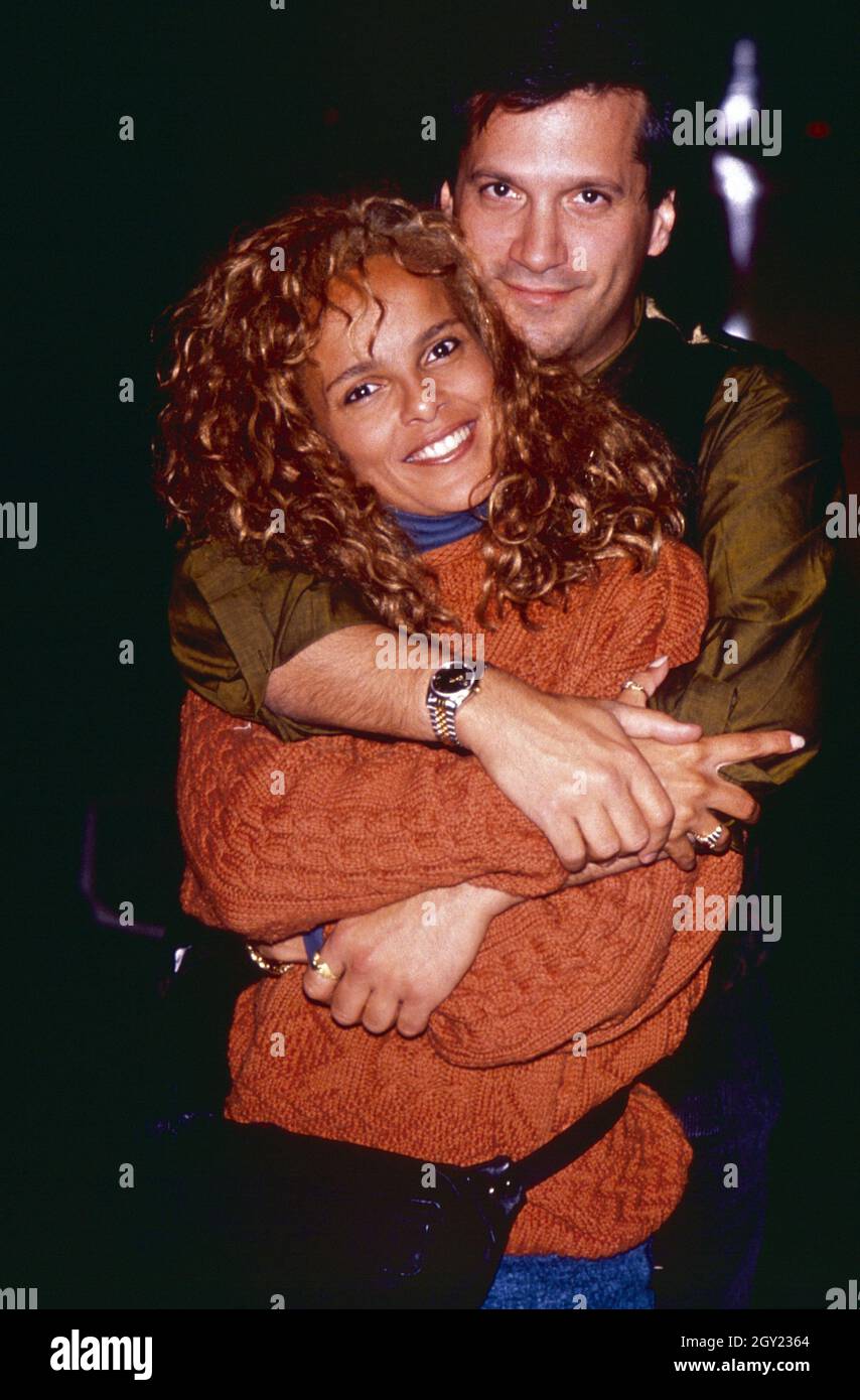 USA. Shari Belafonte and Sam Behrens 1989. Ref: LMK30-32019-040112 ...