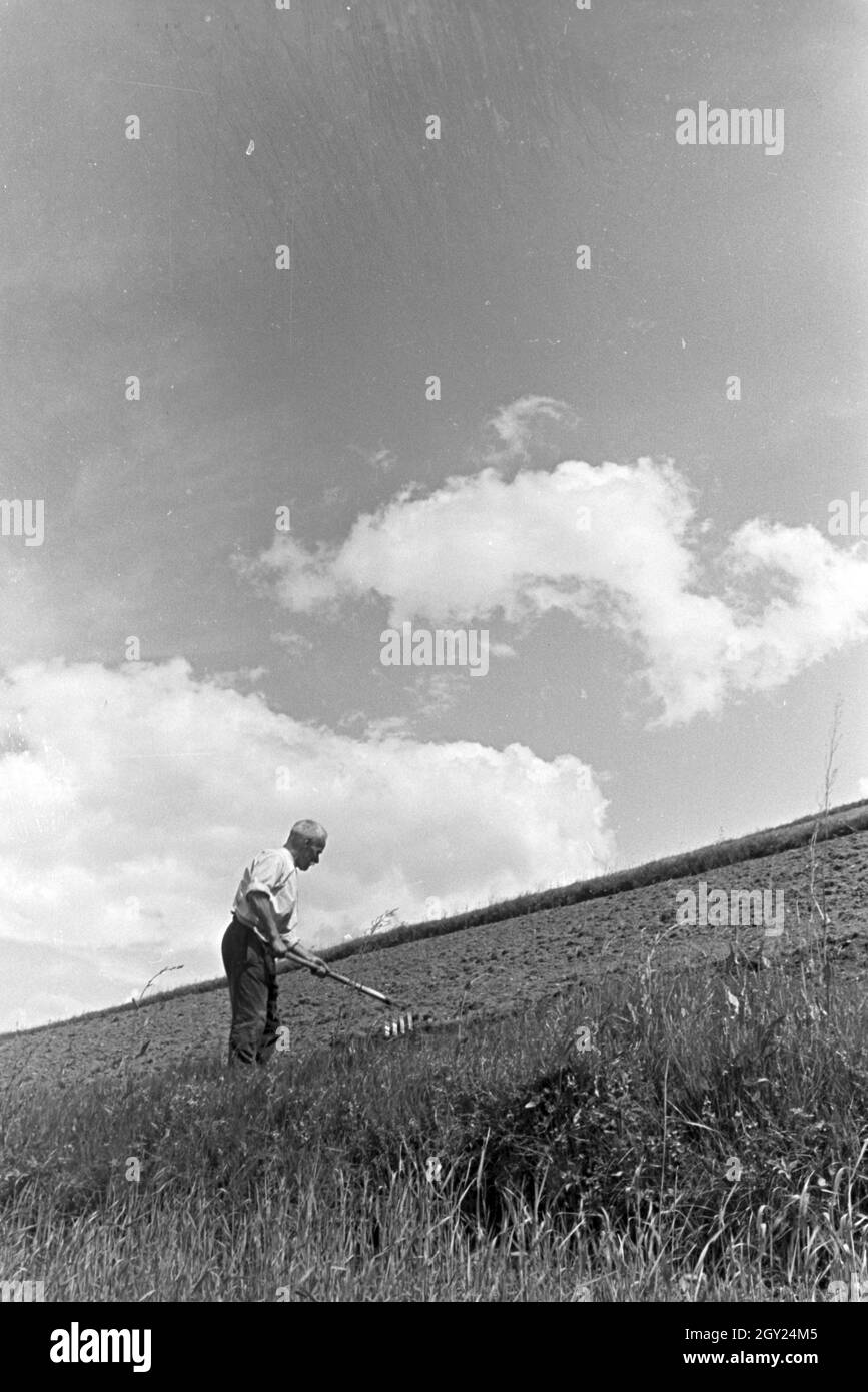 Das feld pflugen hi-res stock photography and images - Alamy