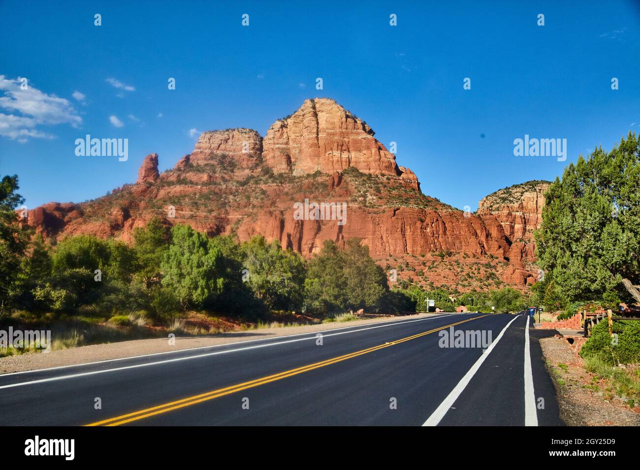 Desert highway through red rock canyon hi-res stock photography and ...