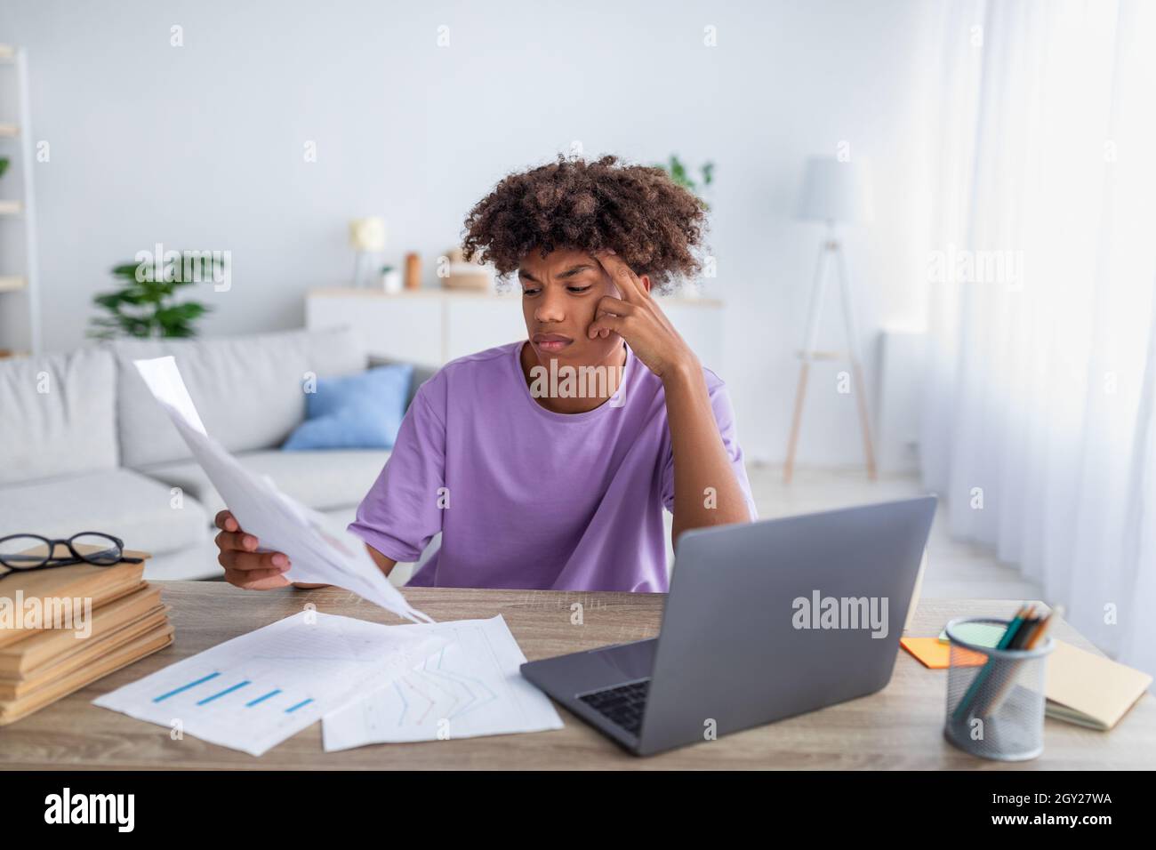 Difficult teenager hi-res stock photography and images - Alamy