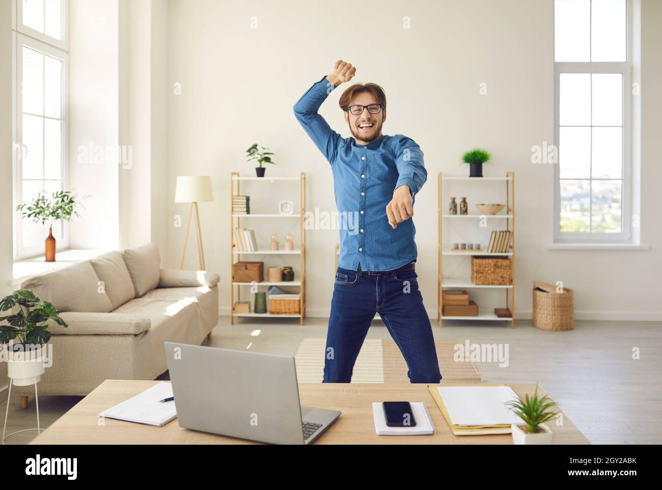 Finish work hi-res stock photography and images - Alamy