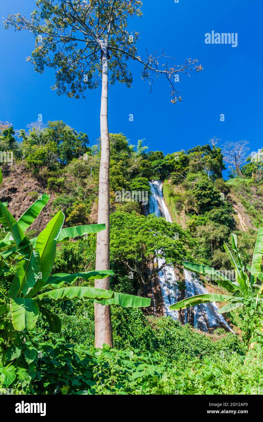 Myanmar waterfall hi-res stock photography and images - Alamy