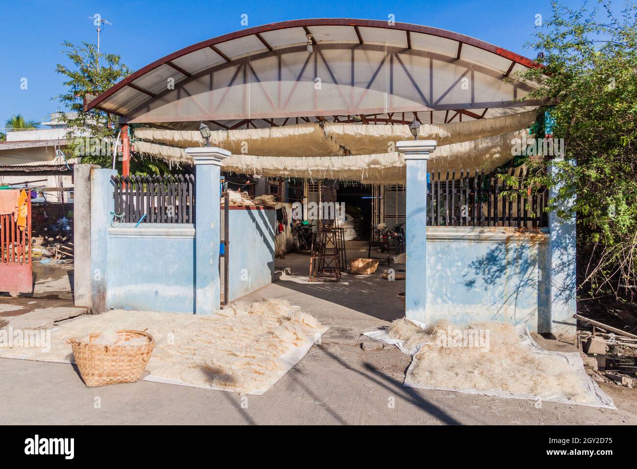 Drying rice noodle hi-res stock photography and images - Alamy
