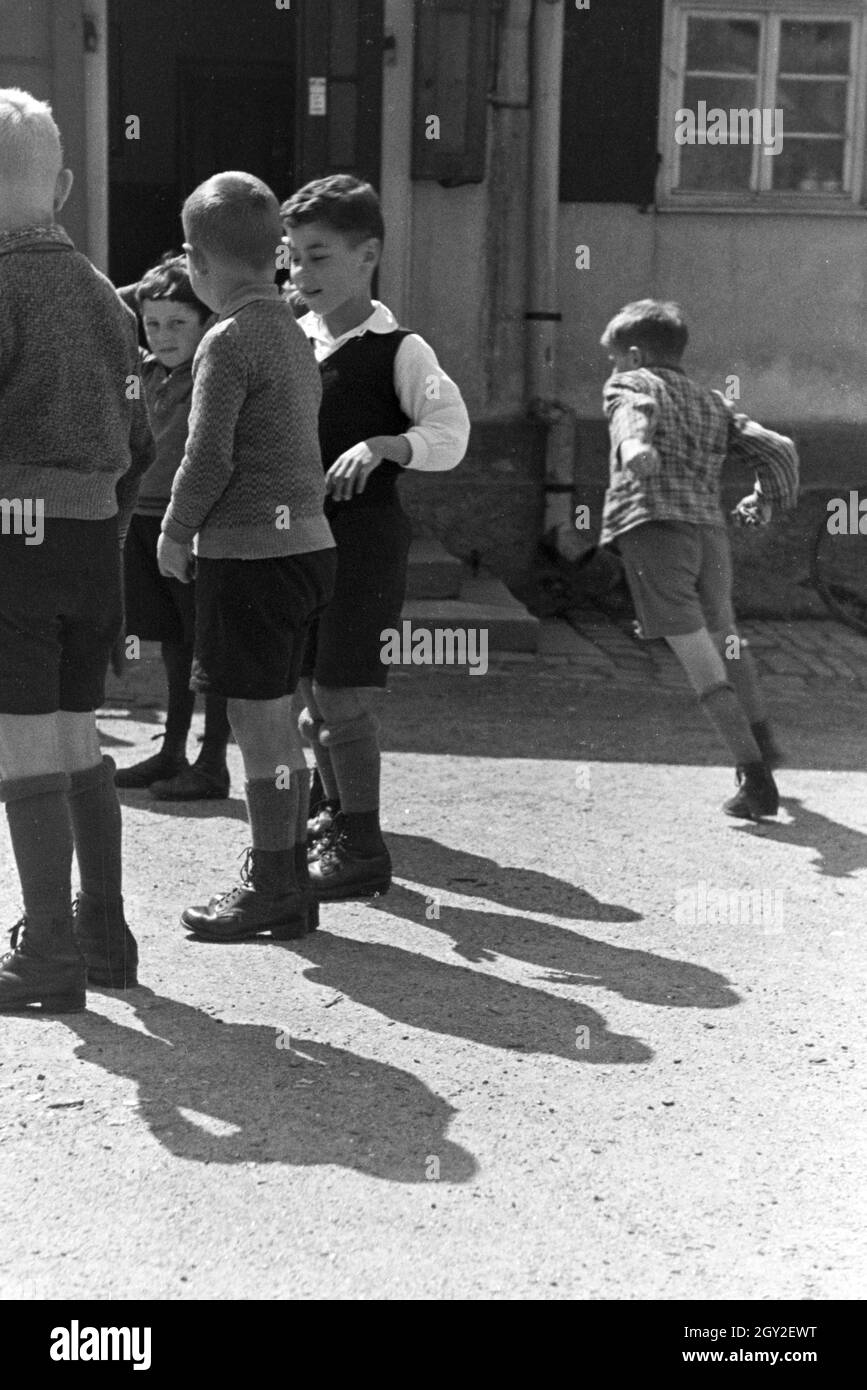 Eine Schulklasse im Schwarzwald, Deutsches Reich 1930er Jahre. A school ...