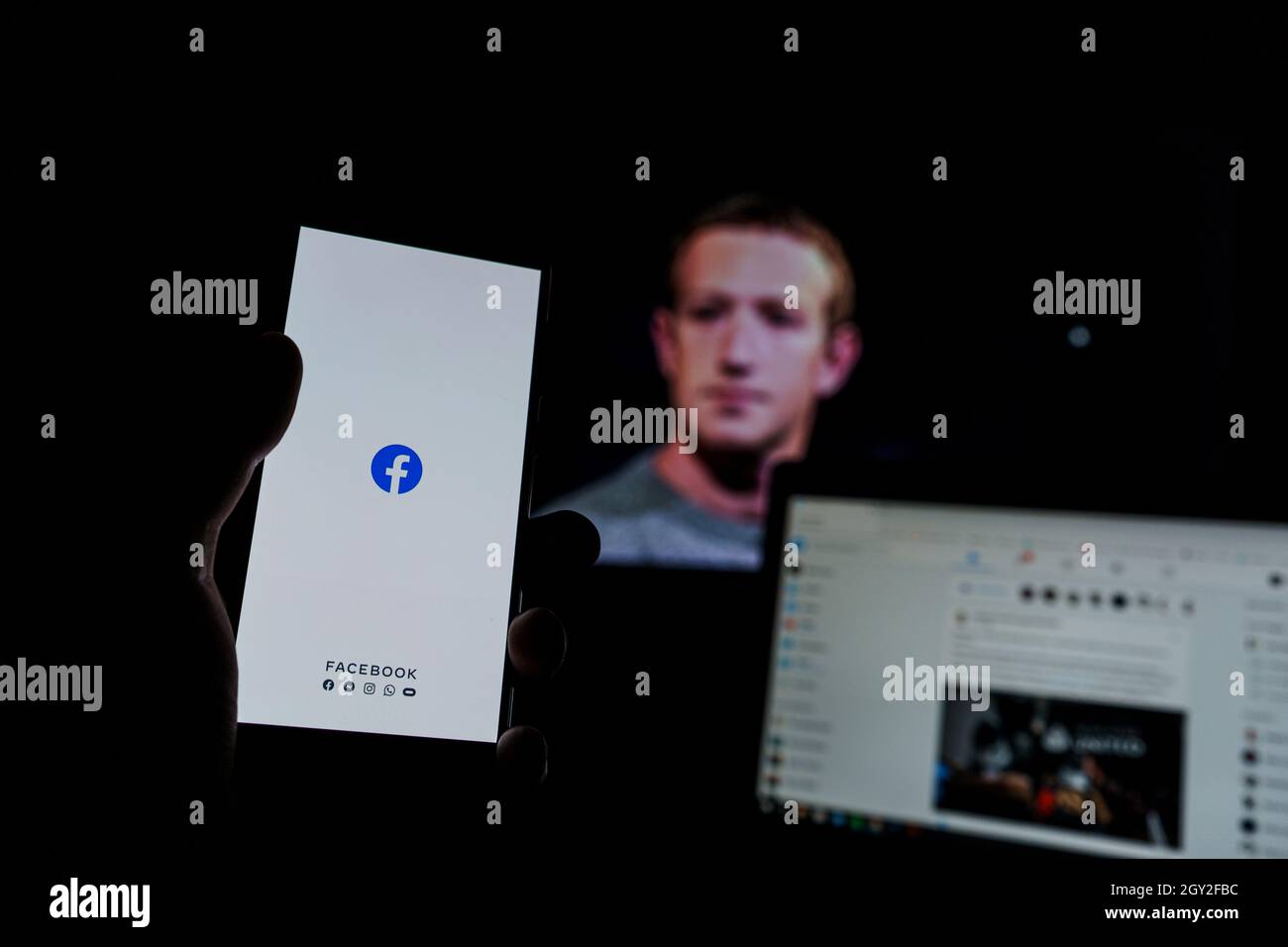 Facebook logo mark zuckerberg hi-res stock photography and images - Alamy