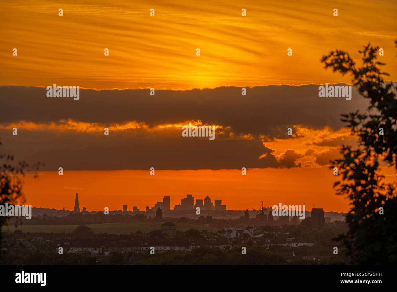 Sunset over the London skyline from Windmill Hill Gravesend Kent Stock ...