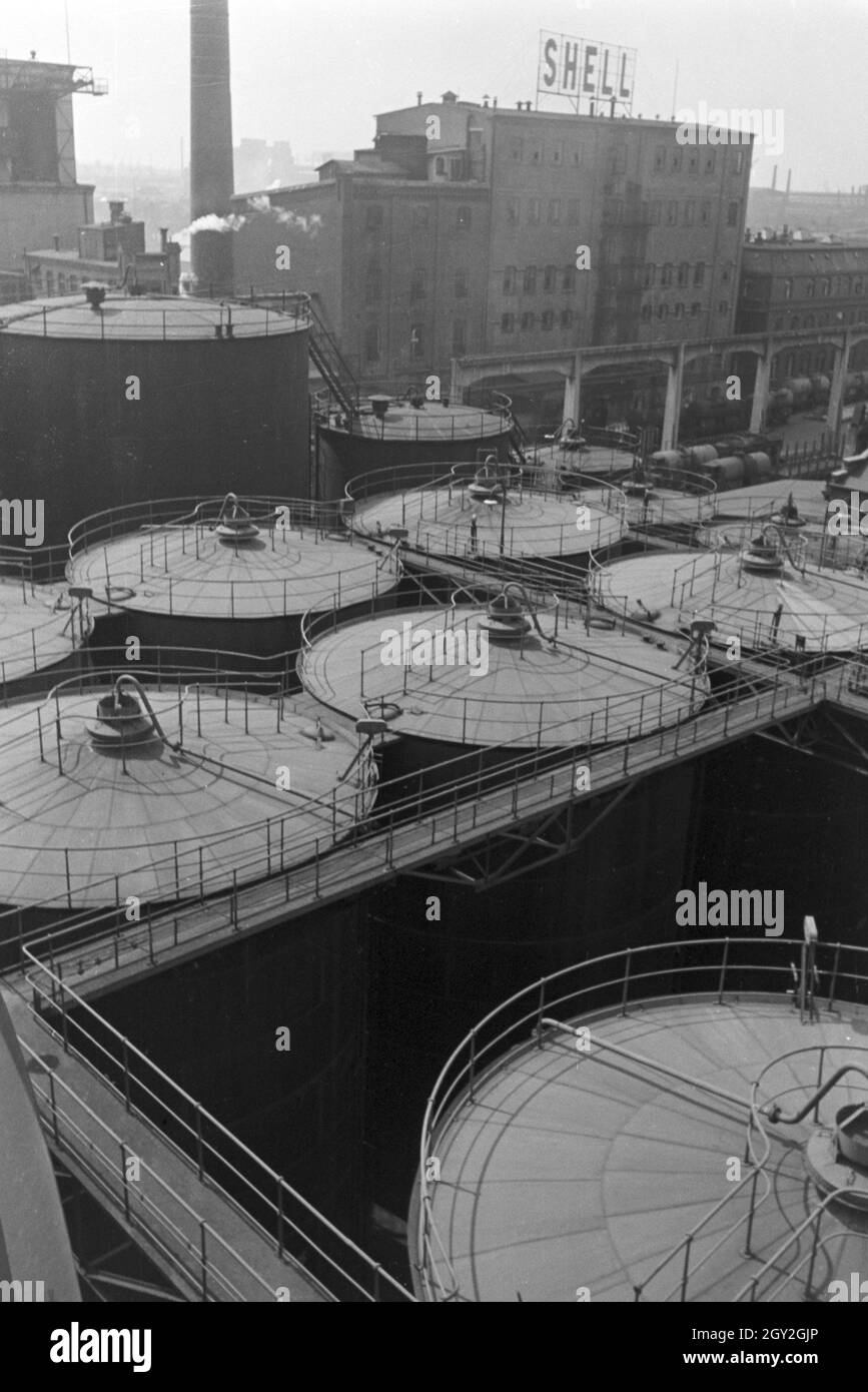 Blick auf die Shell AG in Hamburg, Deutschland 1930er Jahre. View to ...