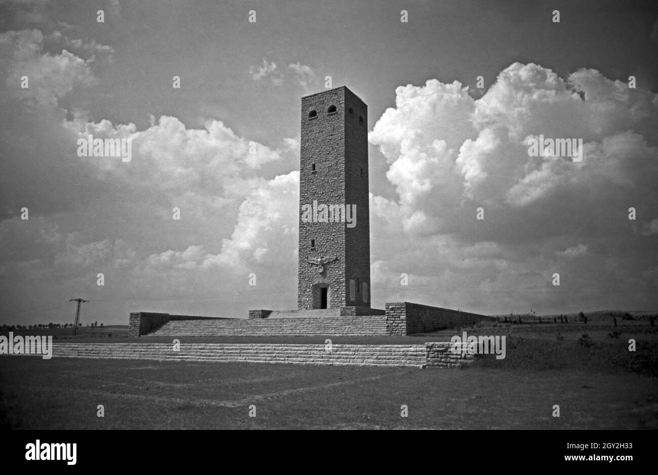 Das Kriegerdenkmal auf dem Rohrbühl nahe Münchberg, Deutschland 1930er ...