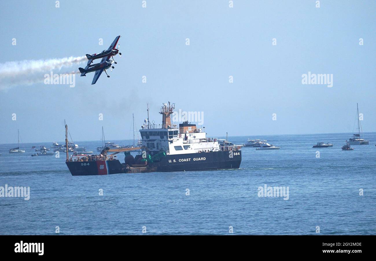 Huntington Beach, CA, USA. 2nd Oct, 2021. JEFF BOERBOON in his YAK 110 ...