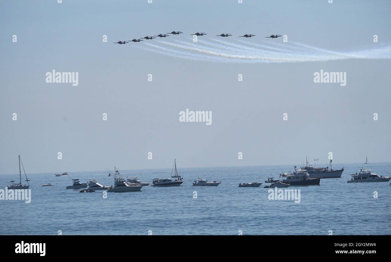 Huntington Beach, CA, USA. 2nd Oct, 2021. The CANADIAN FORCES SNOWBIRDS ...