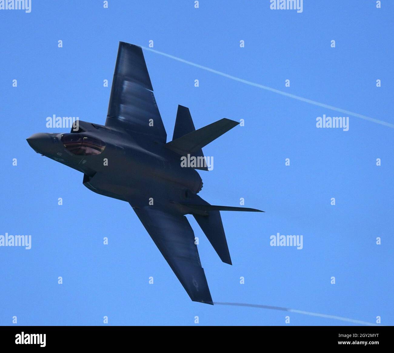 Huntington Beach, CA, USA. 2nd Oct, 2021. The US Navy EA-18 G GrROWLER ...