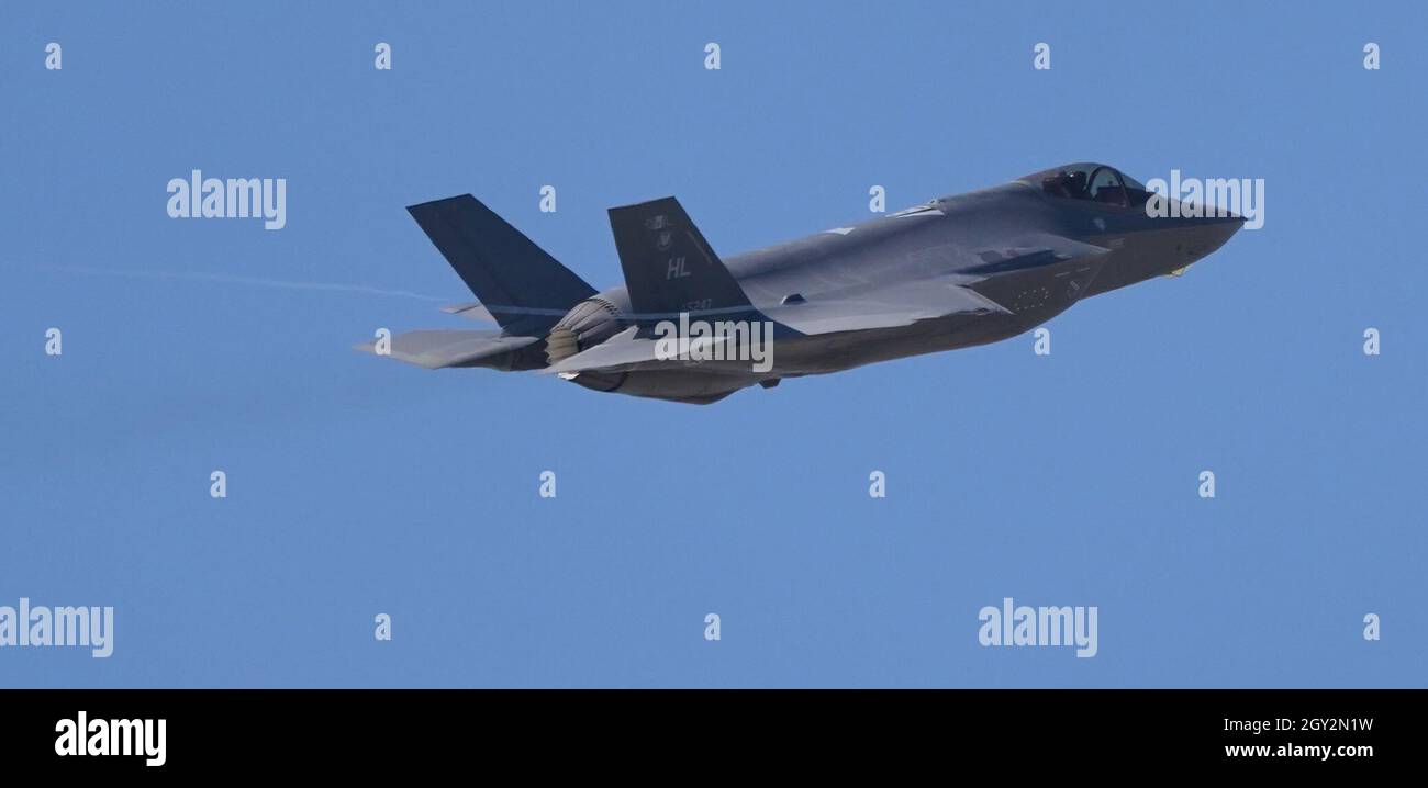 Huntington Beach, CA, USA. 2nd Oct, 2021. The US Navy EA-18 G GrROWLER ...