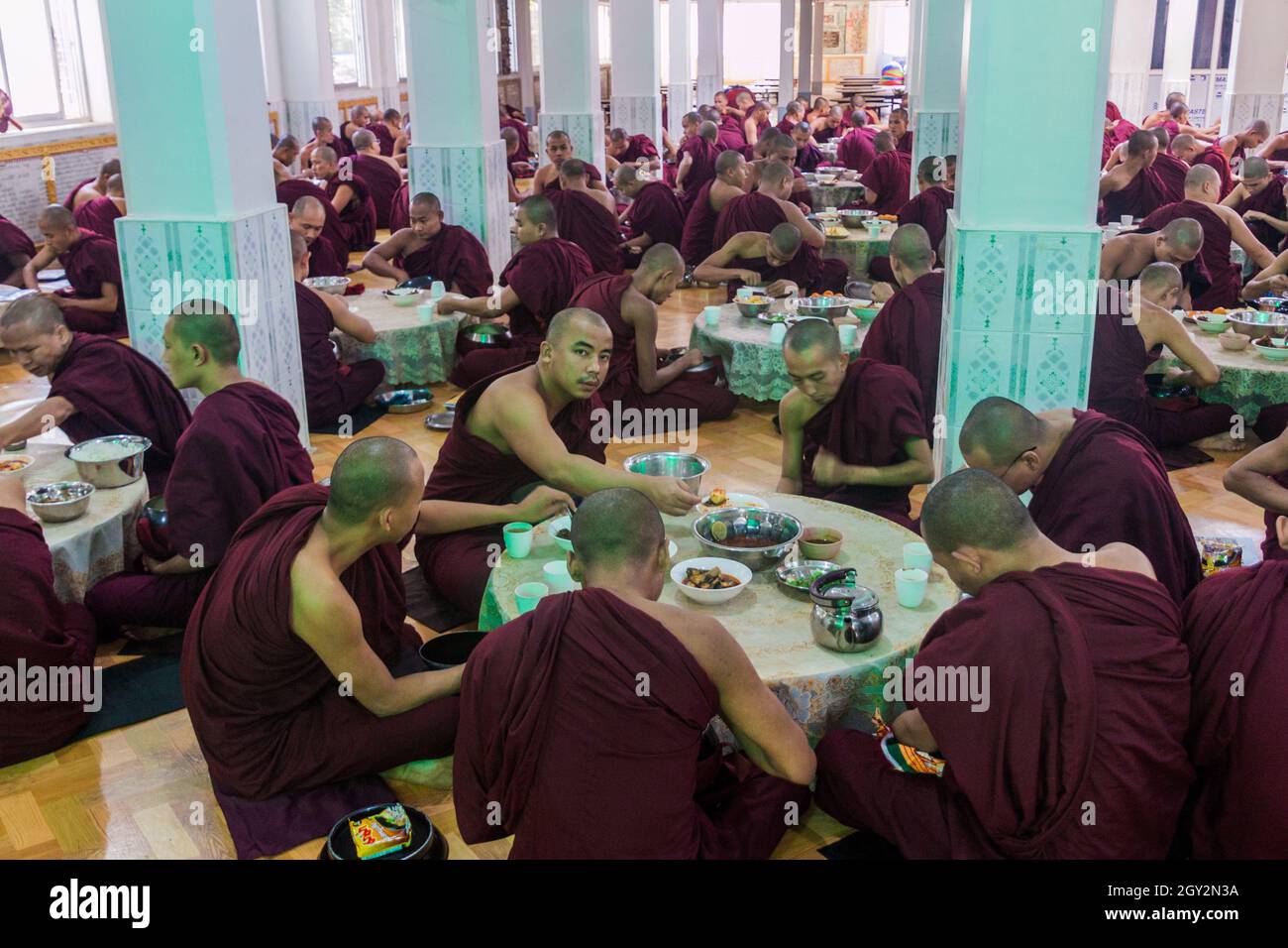 Monk eating at table hi-res stock photography and images - Alamy