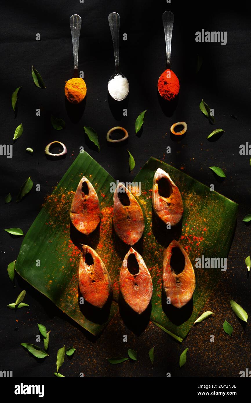 Hilsa fish bangladesh hi-res stock photography and images - Alamy