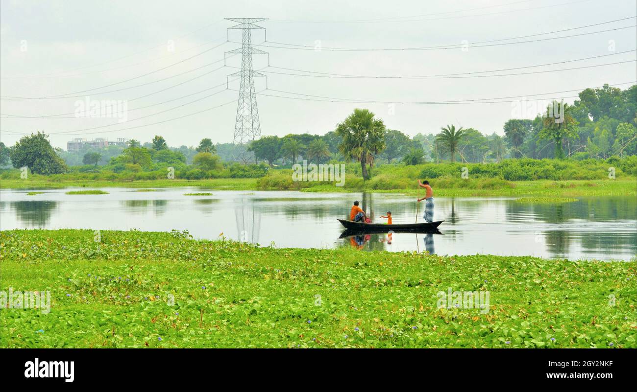 Bangladeshi boats man hi-res stock photography and images - Alamy