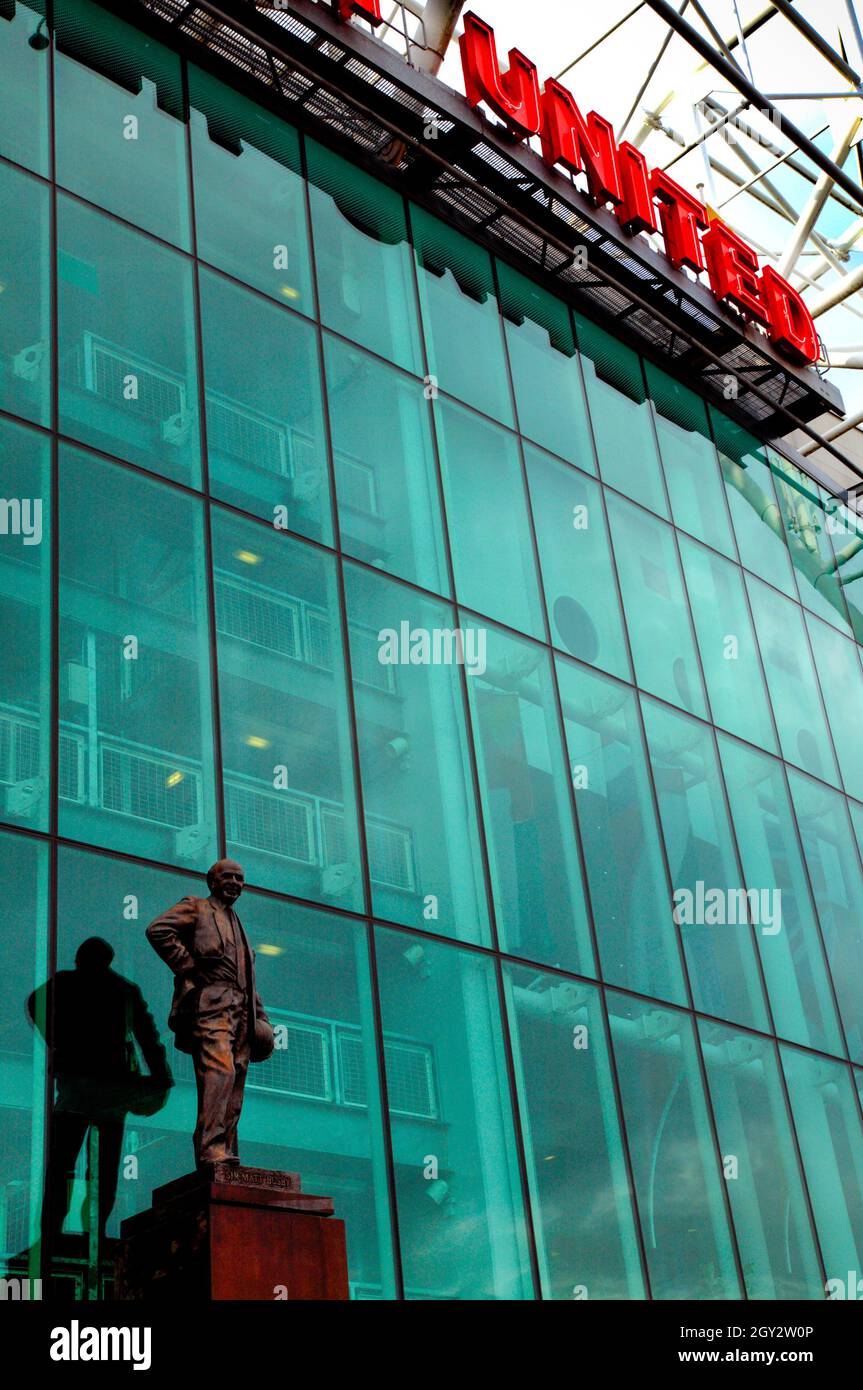Manchester united football ground hi-res stock photography and images ...