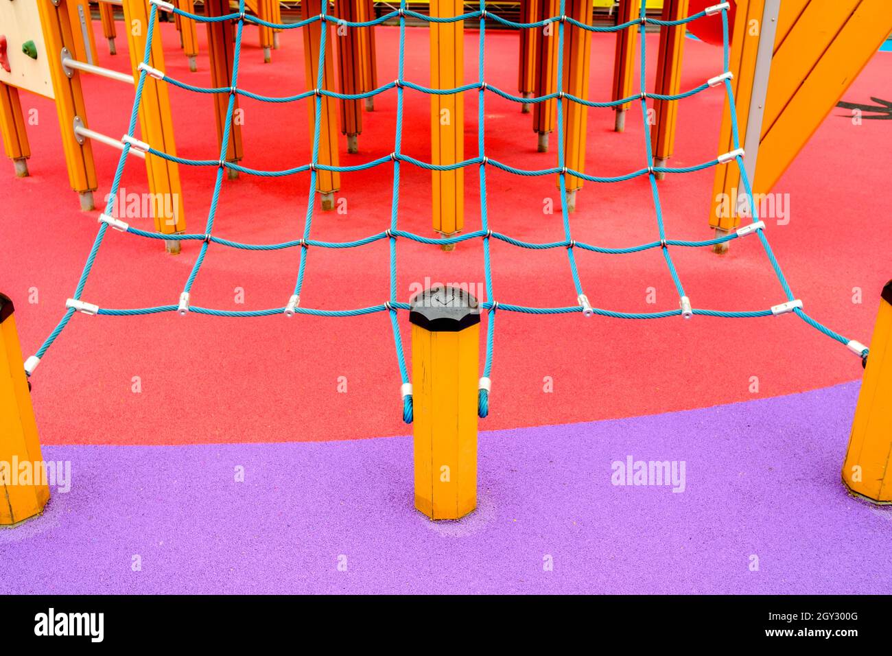 Magenta twist hi-res stock photography and images - Alamy
