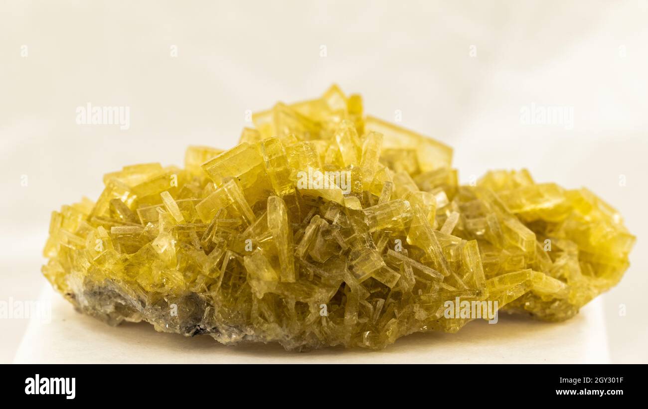 Barite mineral sample hi-res stock photography and images - Alamy