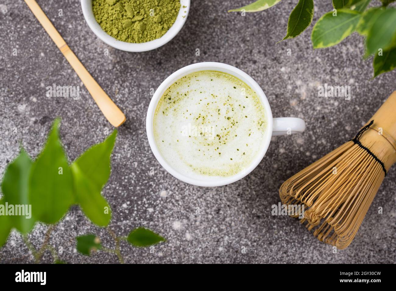 Green healthy matcha latte drink Stock Photo - Alamy