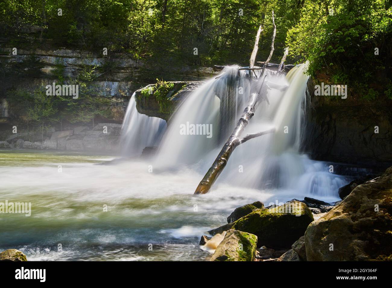 Cutting through rocks hi-res stock photography and images - Alamy