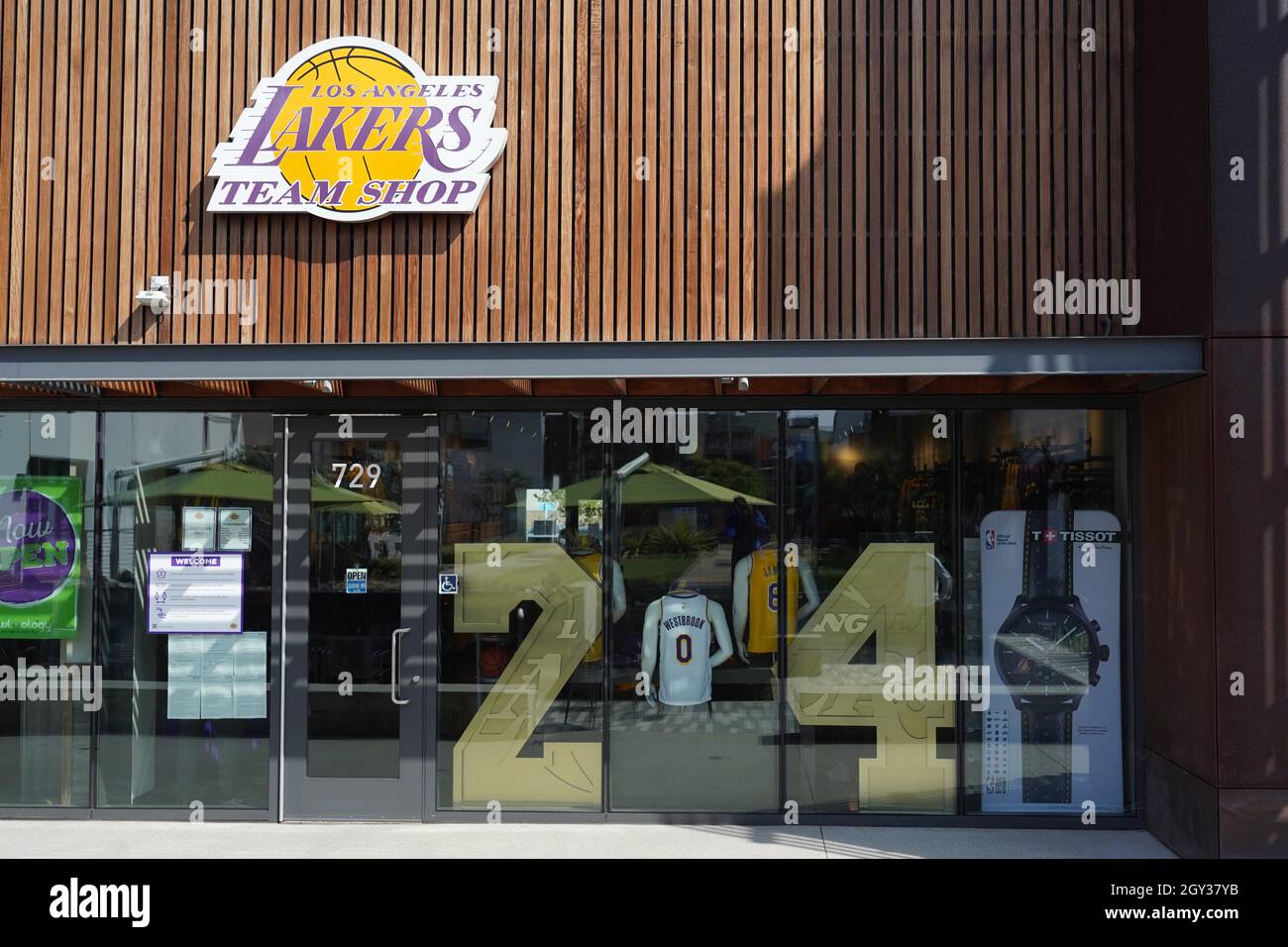 Number 6 nba hi-res stock photography and images - Alamy