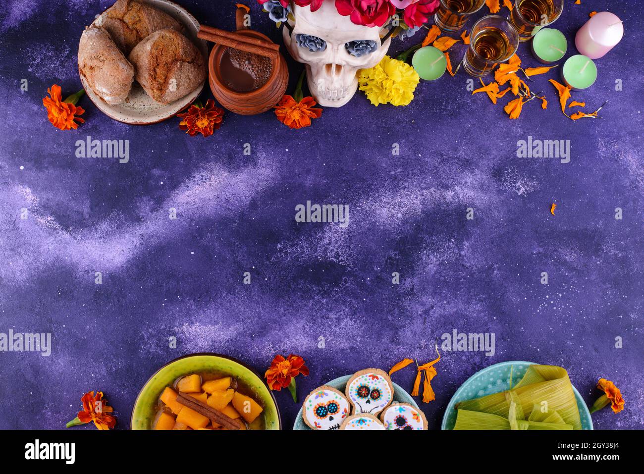 Traditional Day of the dead food Stock Photo - Alamy