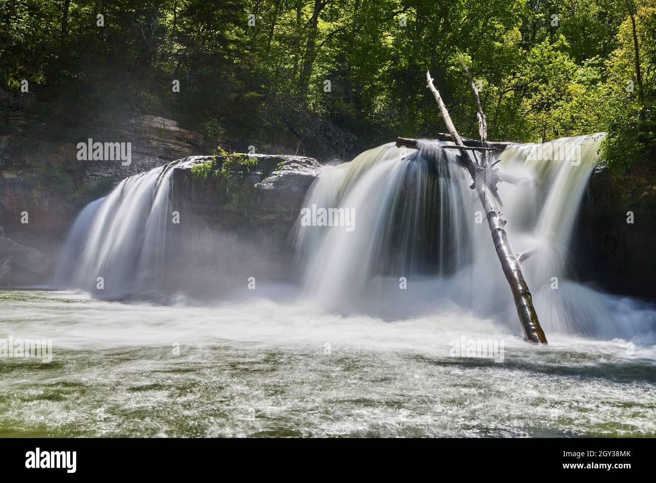 Stream cutting through rock hi-res stock photography and images - Alamy