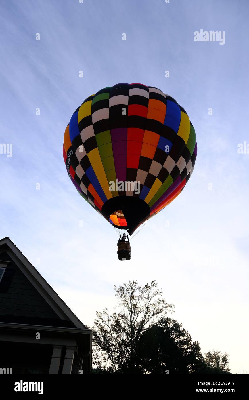 Balloon with basket hi-res stock photography and images - Alamy