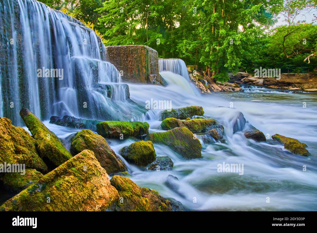 Waterfalls with dam hi-res stock photography and images - Alamy