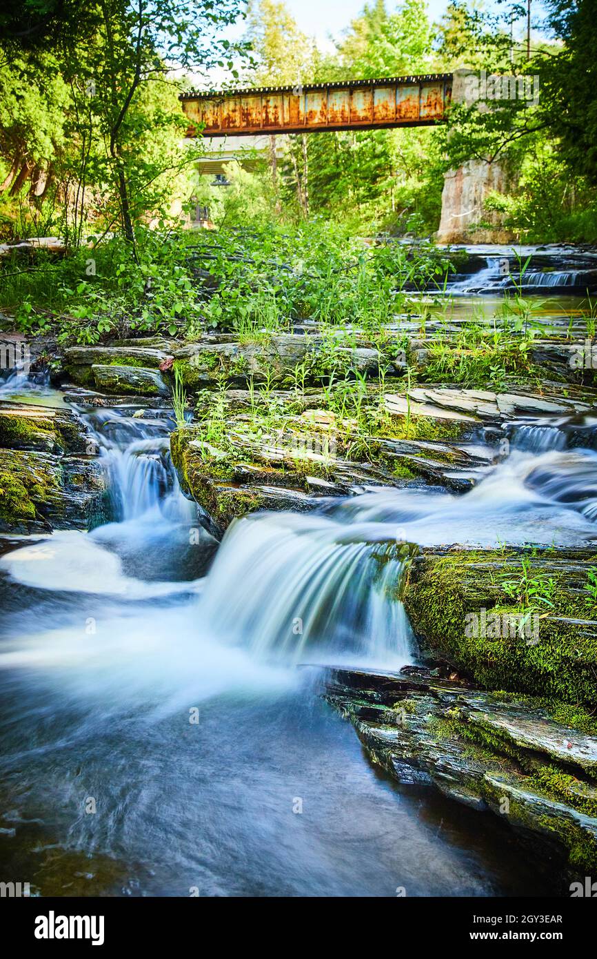 Beautiful landscape river bridge hi-res stock photography and images ...