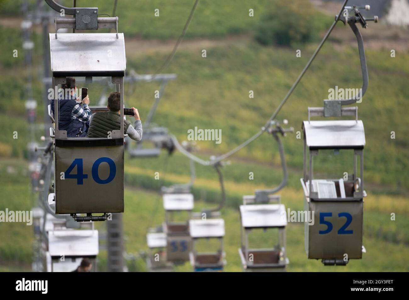 Ride on rudesheim cable car hi-res stock photography and images - Alamy