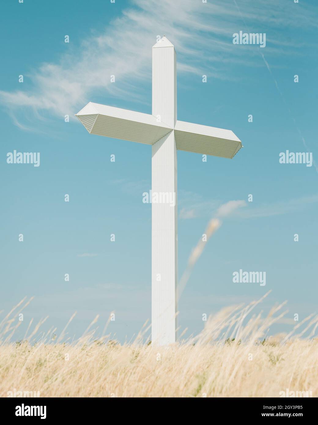 A large white cross on Route 66, in Groom, Texas Stock Photo - Alamy