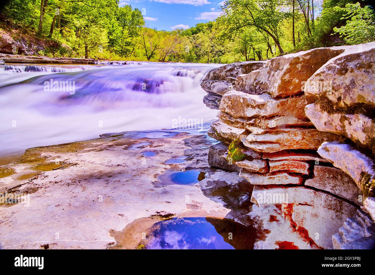 Rock structure with waterfalls hi-res stock photography and images - Alamy