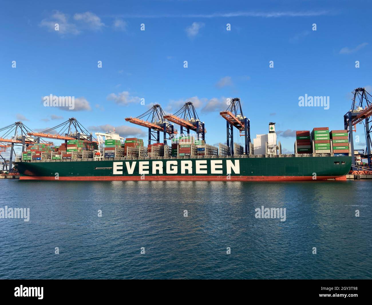 Ultra large container vessel hi-res stock photography and images - Alamy