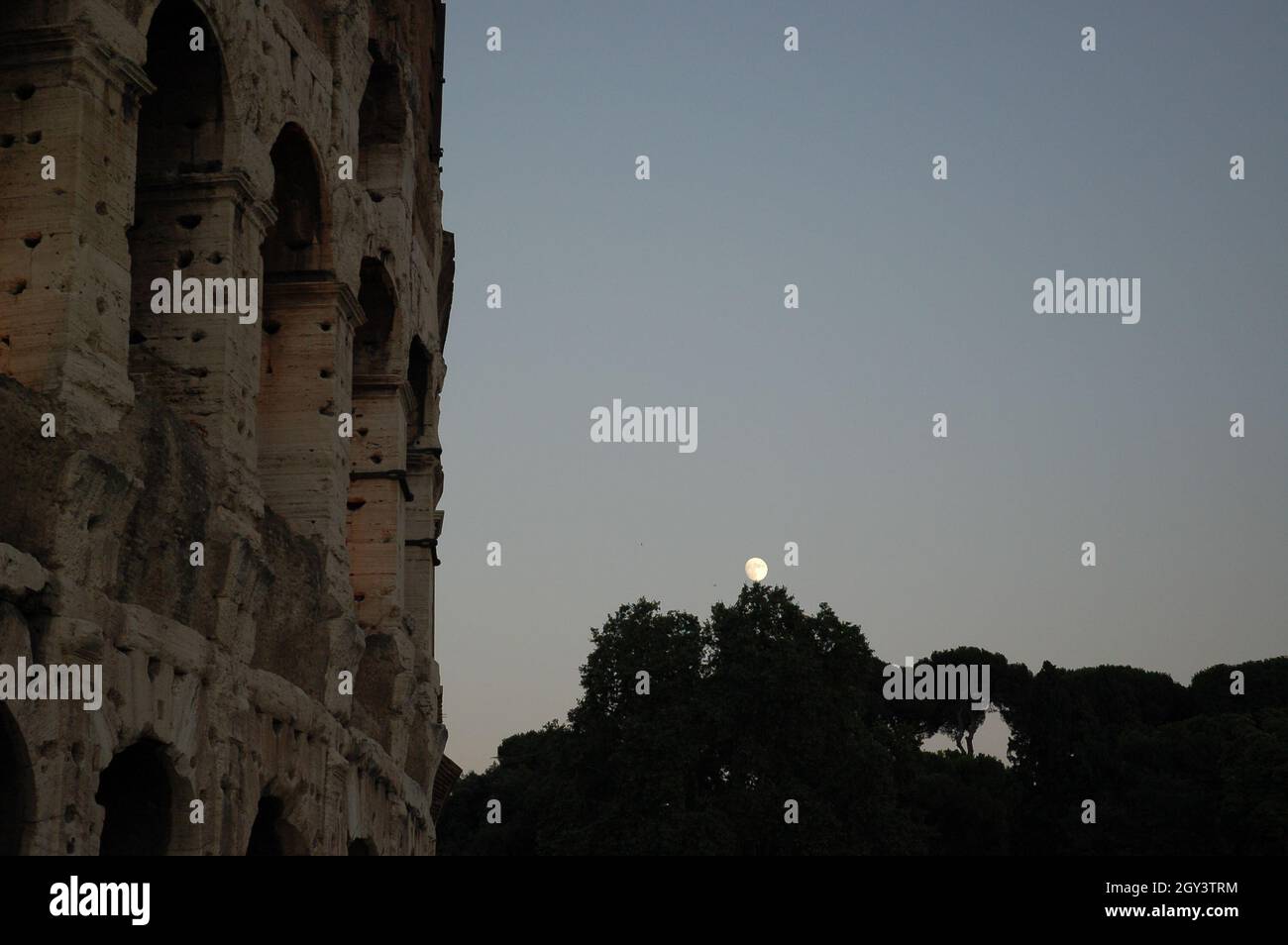 Moonlight in rome hi-res stock photography and images - Alamy