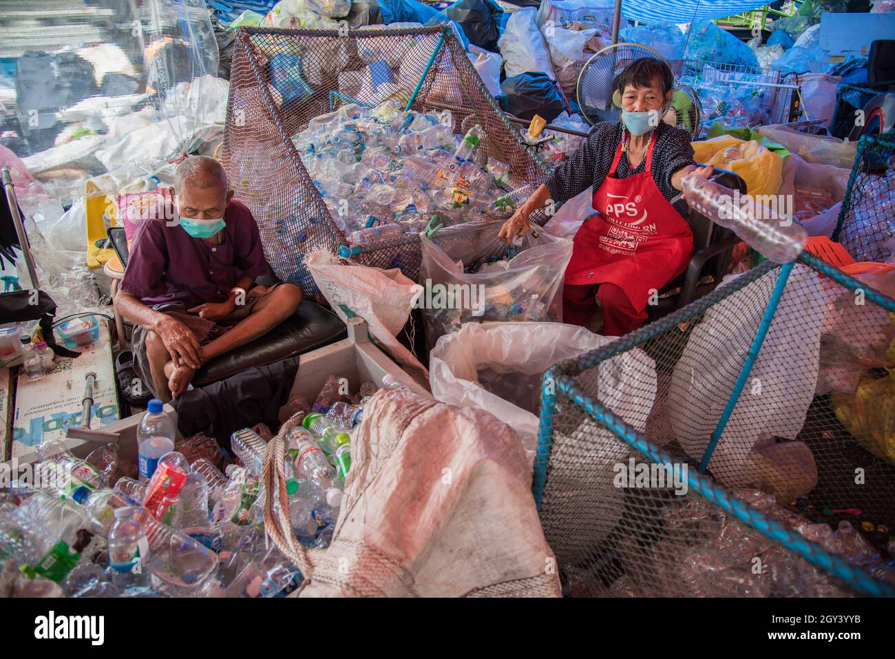 Chak daeng hi-res stock photography and images - Alamy