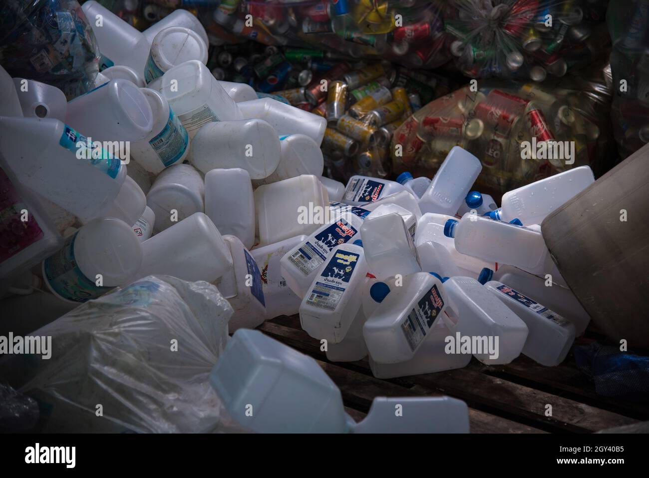 Chak daeng hi-res stock photography and images - Alamy