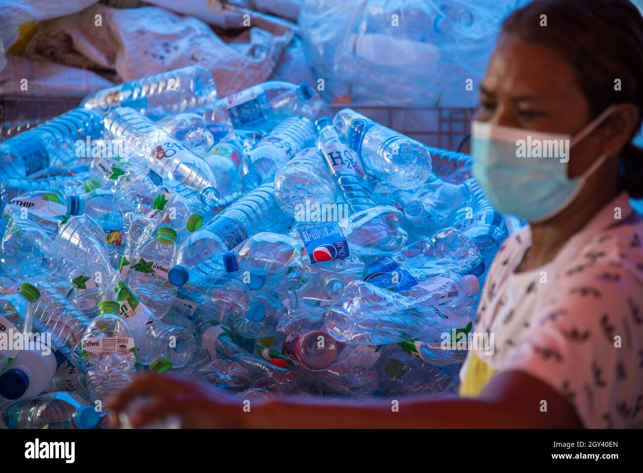 Chak daeng hi-res stock photography and images - Alamy