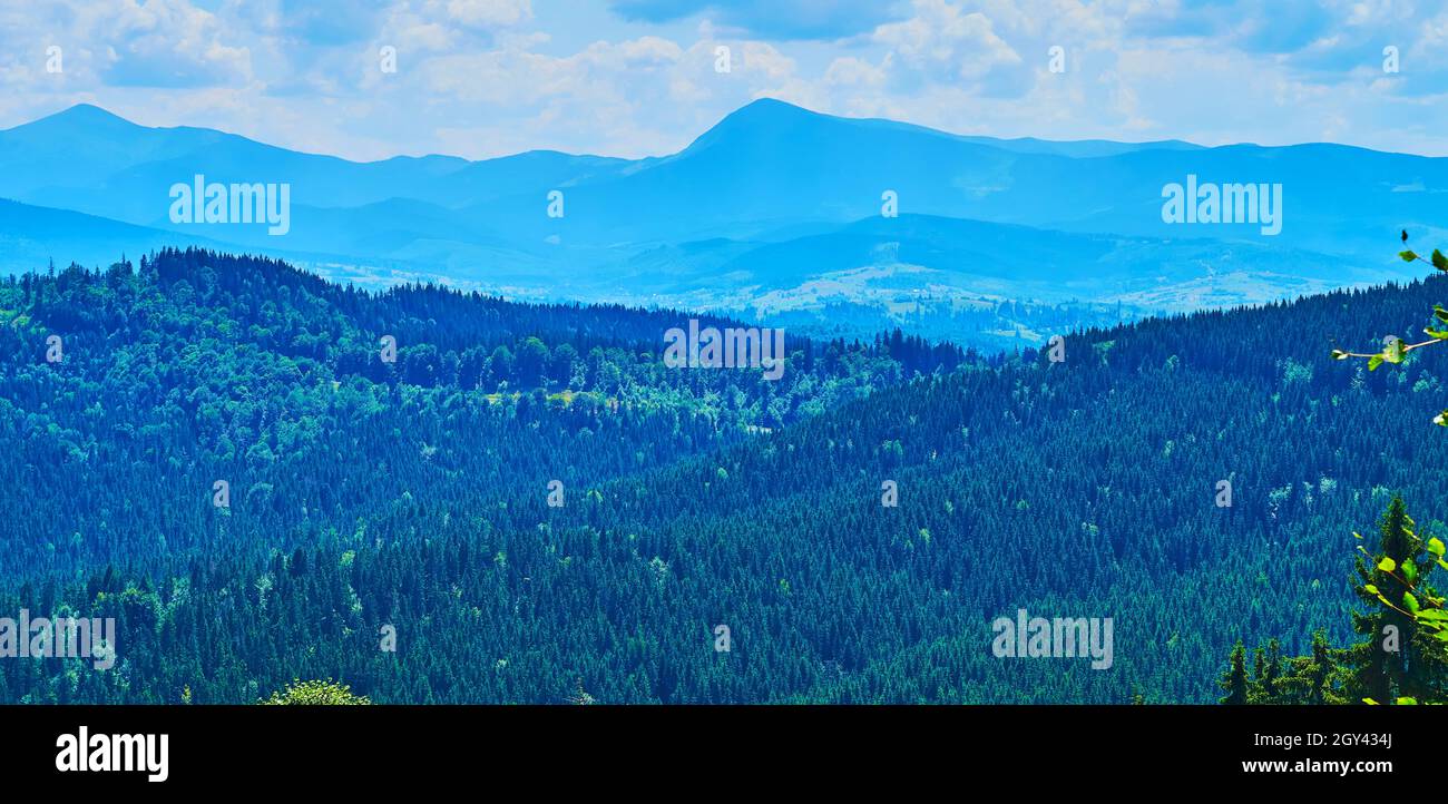 Hoverla highest mountain ukraine hi-res stock photography and images ...