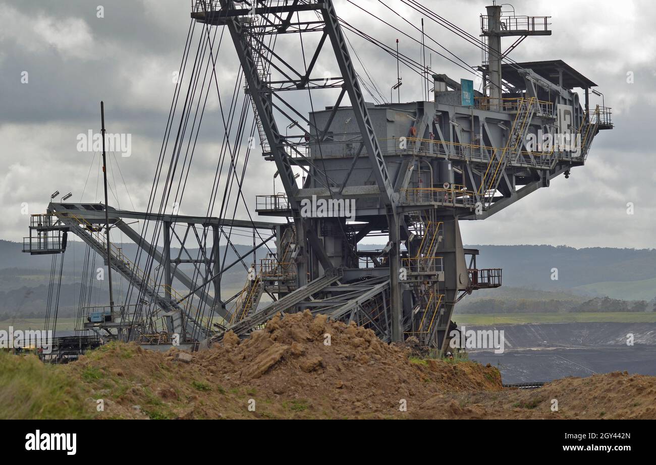 Opencut coal mine hi-res stock photography and images - Alamy