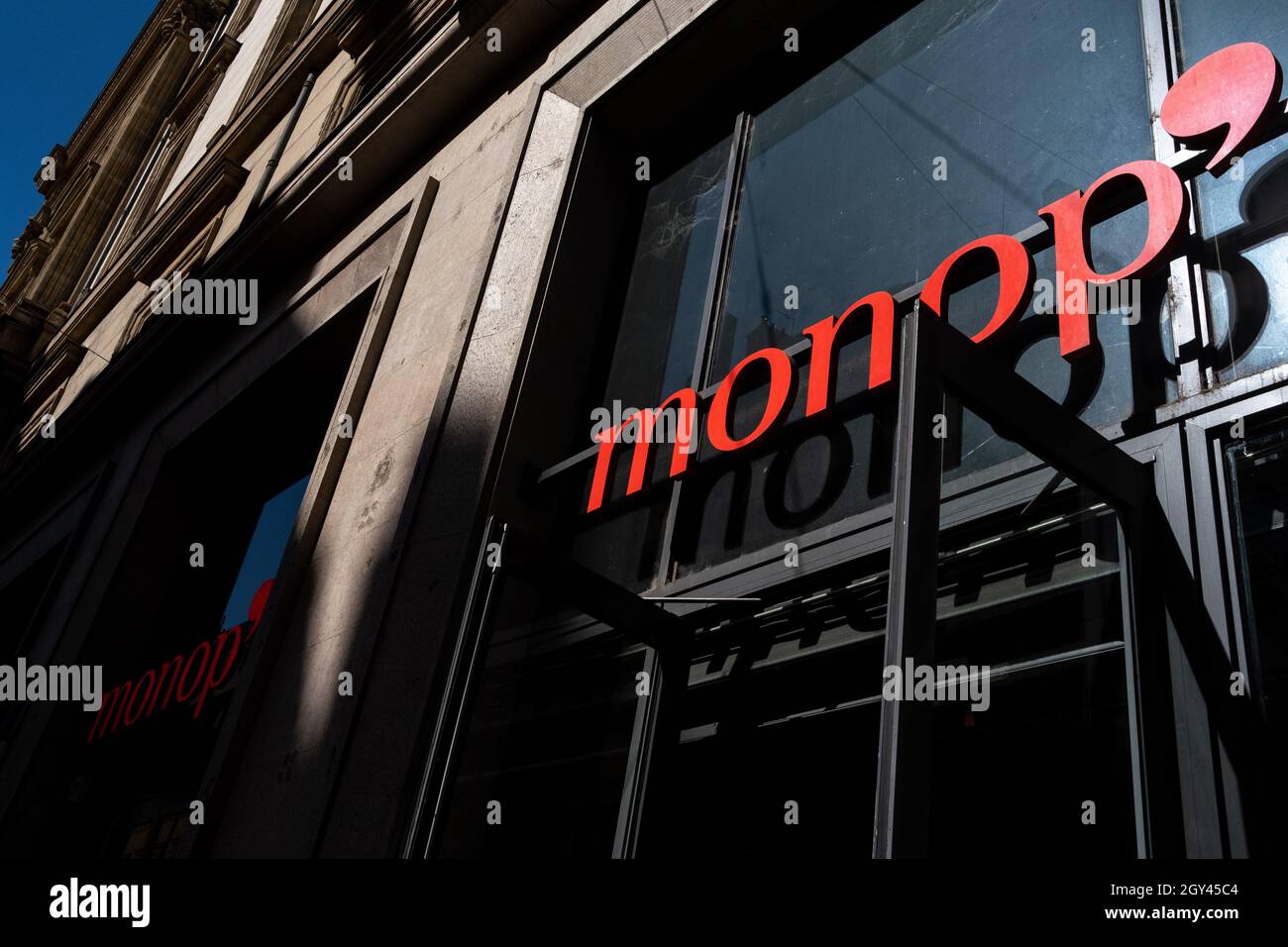 Monop daily hi-res stock photography and images - Alamy