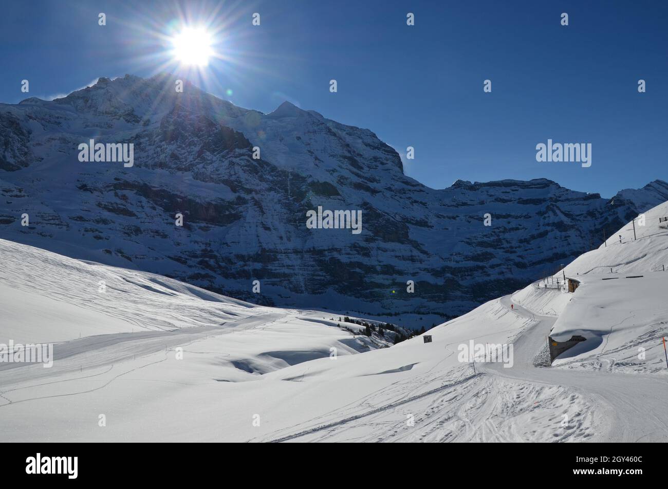 White wnow hi-res stock photography and images - Alamy